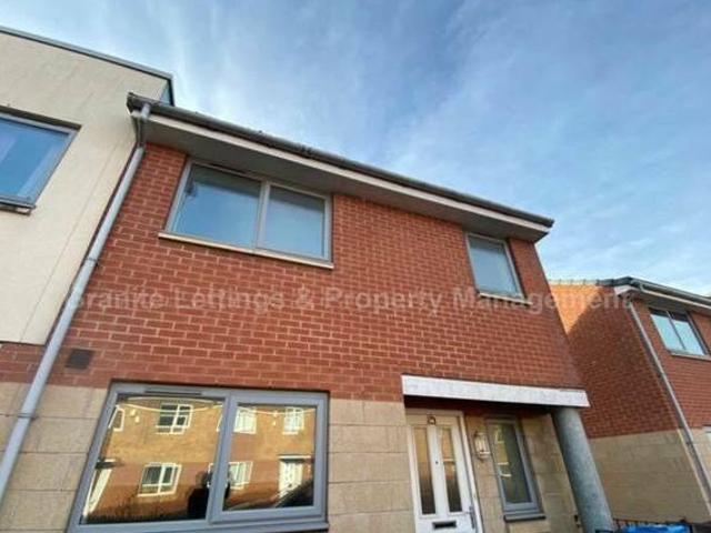 3 bedroom terraced house for rent in Bosworth Street Beswick Manchester M11 3AW M11