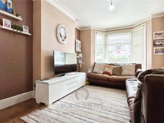 3 bedroom terraced house for rent in Bostall Lane, London, Greenwich, SE2