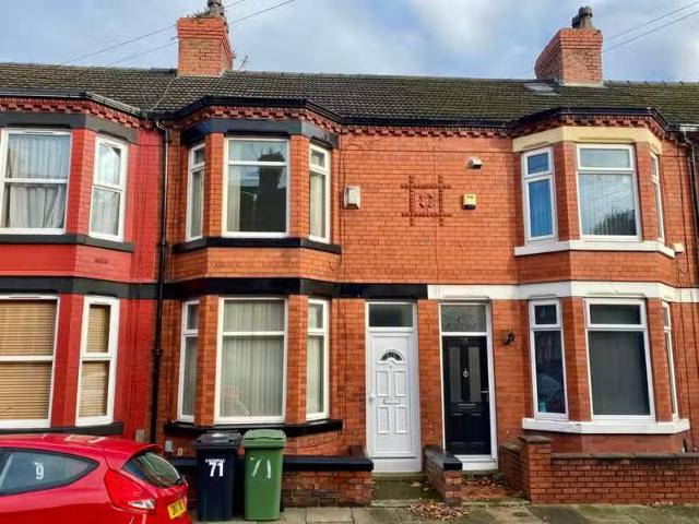 3 bedroom terraced house for rent in Baytree Road, Tranmere, C.