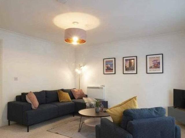 3 bedroom terraced house for rent in Back Lane Canterbury CT1