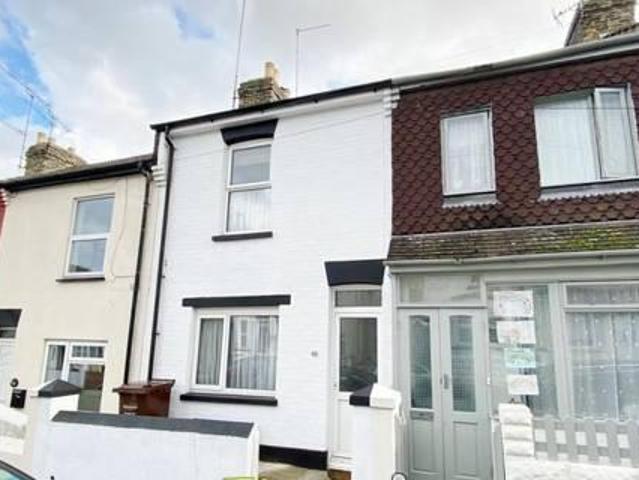 3 bedroom terraced house for rent in Baden Road Gillingham ME7