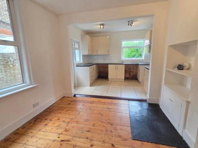 3 bedroom terraced house for rent in Bakewell Road, Eastbourne, East Sussex, BN21