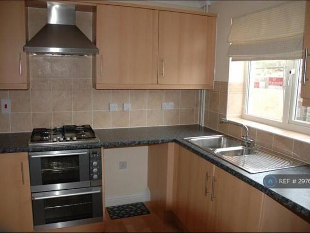 3 bedroom terraced house for rent in Bank Avenue, Peterborough, PE7