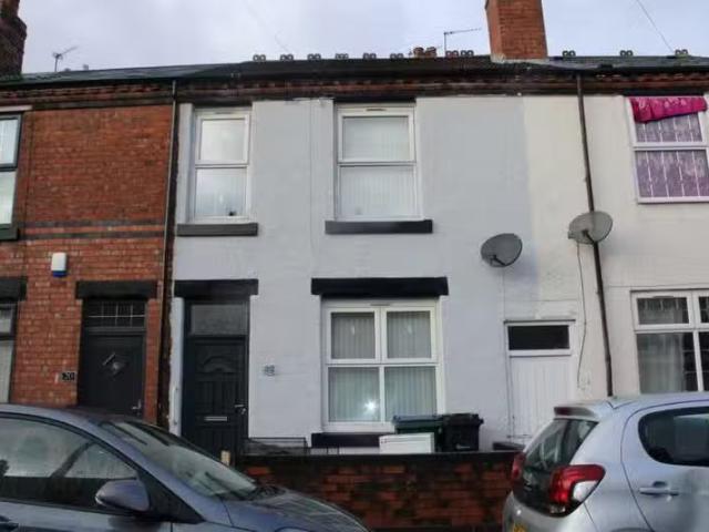 3 bedroom terraced house for rent in Barker Street, Oldbury, B68