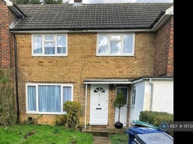 3 Bedroom Terraced House For Rent In Barnet