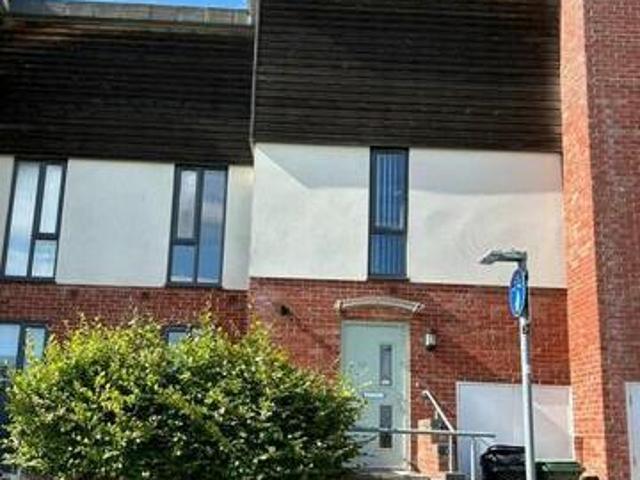 3 Bedroom Terraced House For Rent In Basingstoke