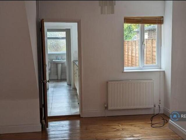 3 bedroom terraced house for rent in Beaconsfield Place, Newport Pagnell, MK16