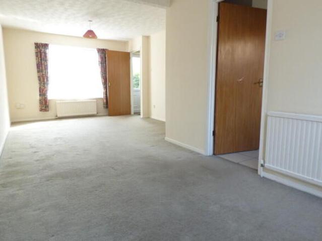 3 bedroom terraced house for rent in Beatrice Street, Kempston, MK42