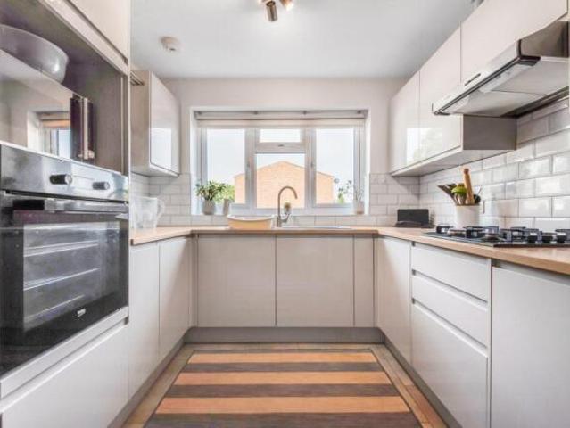 3 bedroom terraced house for rent in Beaver Close, Crystal Palace SE20