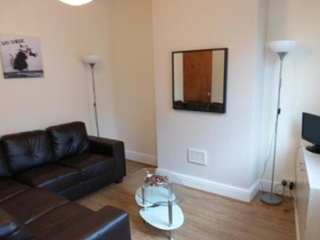 3 Bedroom Terraced House For Rent In Beeston
