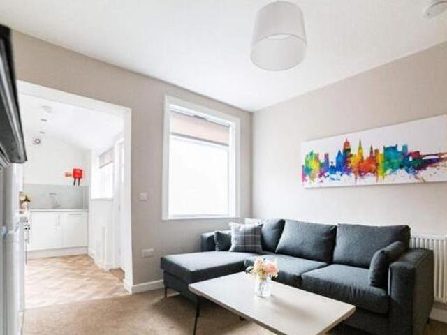 3 Bedroom Terraced House For Rent In Beeston, Nottingham