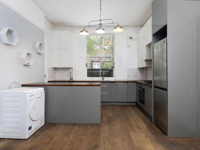 3 bedroom terraced house for rent in Belsize Road, London, NW6