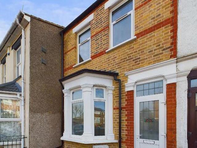 3 Bedroom Terraced House For Rent In Belvedere, Kent