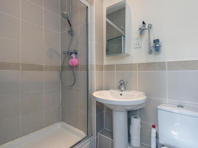 3 bedroom terraced house for rent in Beningfield Drive London Colney AL2