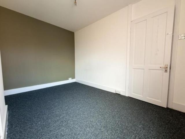 3 bedroom terraced house for rent in Beresford Road, Reading, RG30