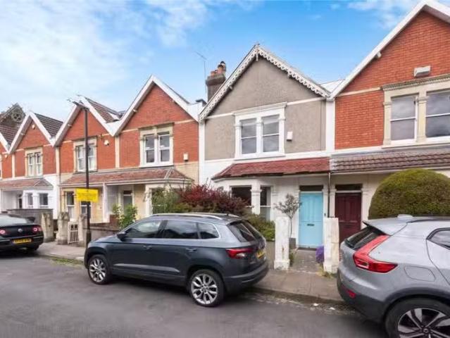 3 bedroom terraced house for rent in Berkeley Road, Bristol, BS6