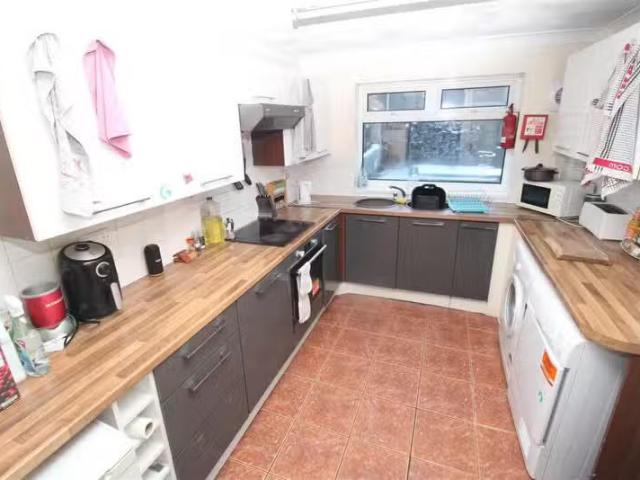 3 bedroom terraced house for rent in Birchwood Avenue, Trefore.