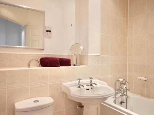 3 bedroom terraced house for rent in Bishopfields Drive, York, YO26