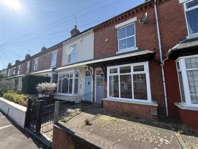 3 bedroom terraced house for rent in Bishopton Road, Smethwick.