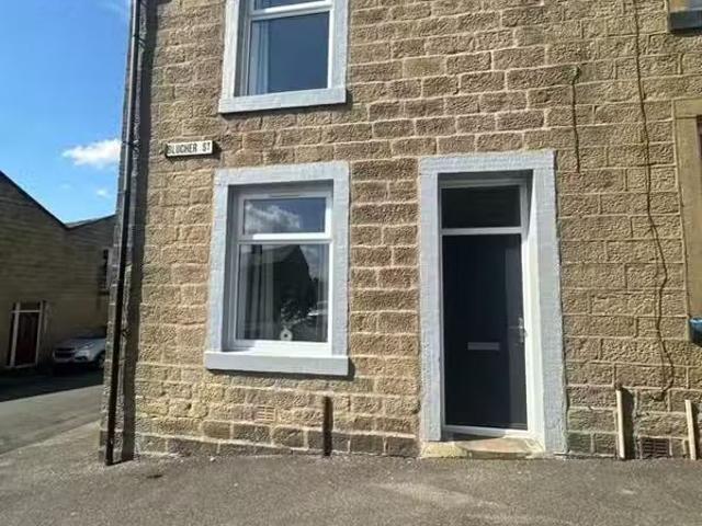 3 bedroom terraced house for rent in Blucher Street, Colne, BB8