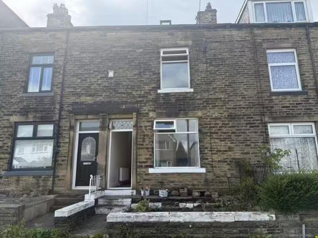 3 bedroom terraced house for rent in Blakehill Terrace, Bradfo.