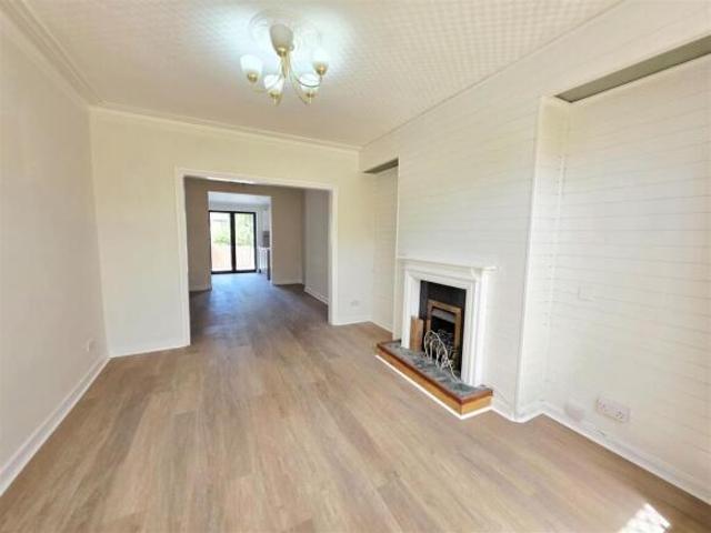 3 bedroom terraced house for rent in Blithdale Road, London, SE2