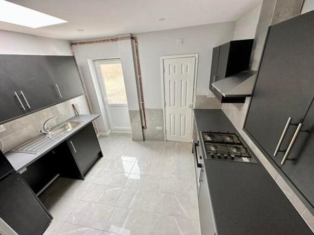 3 bedroom terraced house for rent in Bramble Street, Coventry, CV1