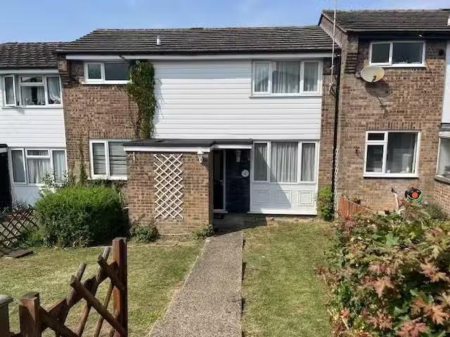 3 bedroom terraced house for rent in Brambledown, Hartley, DA3