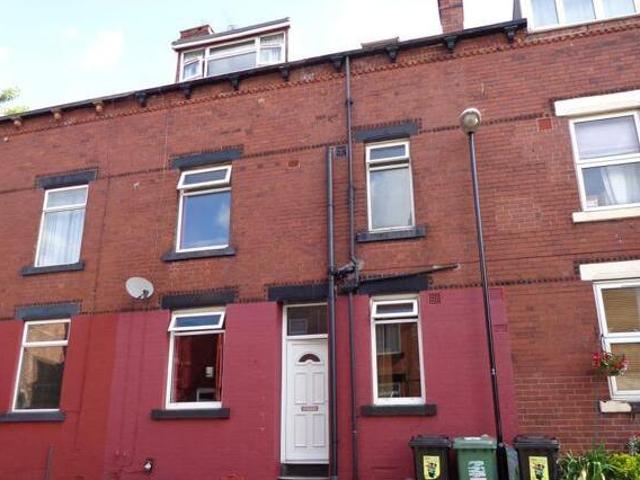3 Bedroom Terraced House For Rent In Bramley, Leeds