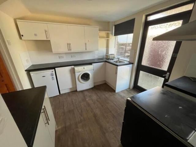 3 bedroom terraced house for rent in Brangwyn Grove, Bristol, BS7