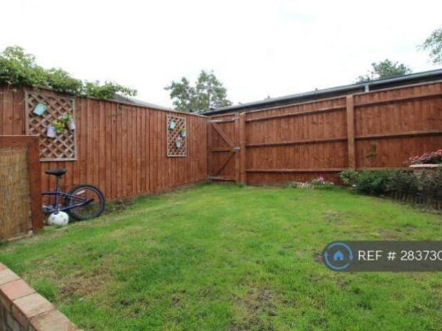 3 bedroom terraced house for rent in Braybrooke Drive, Milton Keynes, MK4