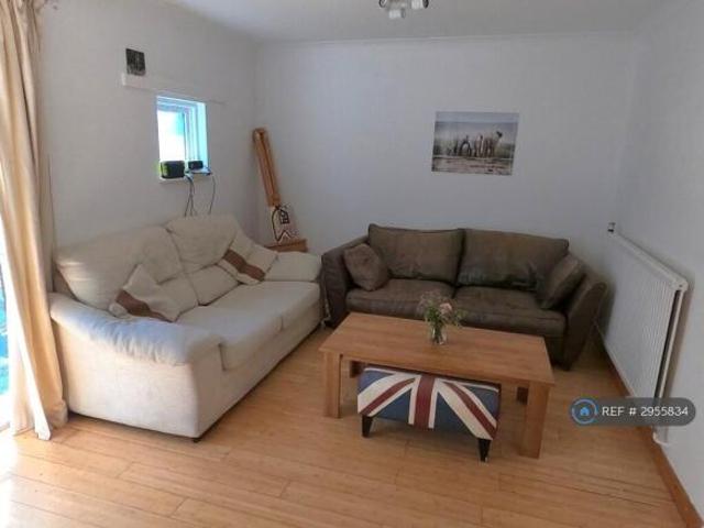 3 bedroom terraced house for rent in Bredgar Road, Archway, N19