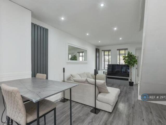 3 bedroom terraced house for rent in Bremner Close, Swanley, BR8