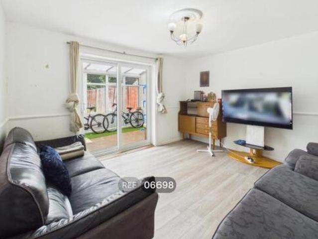3 bedroom terraced house for rent in Bringhurst, Peterborough, PE2 5RU, PE2