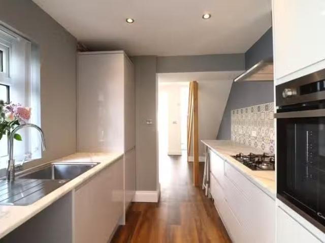3 bedroom terraced house for rent in Brook Street, Barry, CF63
