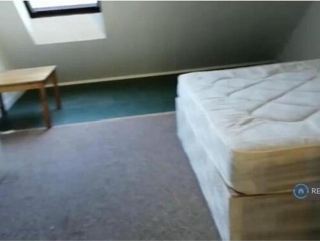3 bedroom terraced house for rent in Bunning Way, London, N7