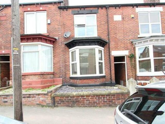 3 bedroom terraced house for rent in Burcot Road Sheffield S8
