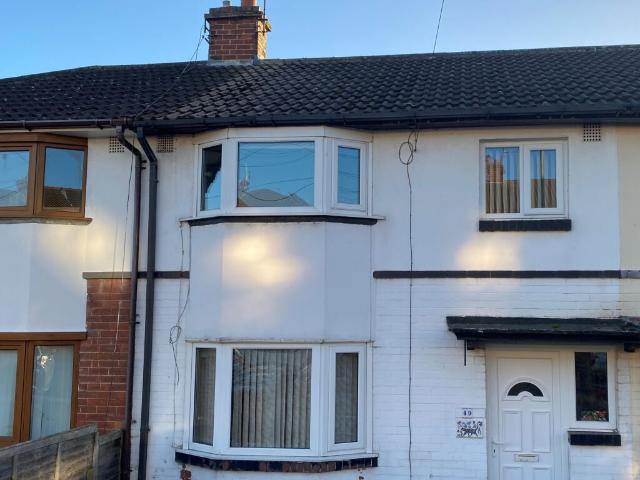 3 bedroom terraced house for rent in Burley Wood Crescent, Leeds, LS4