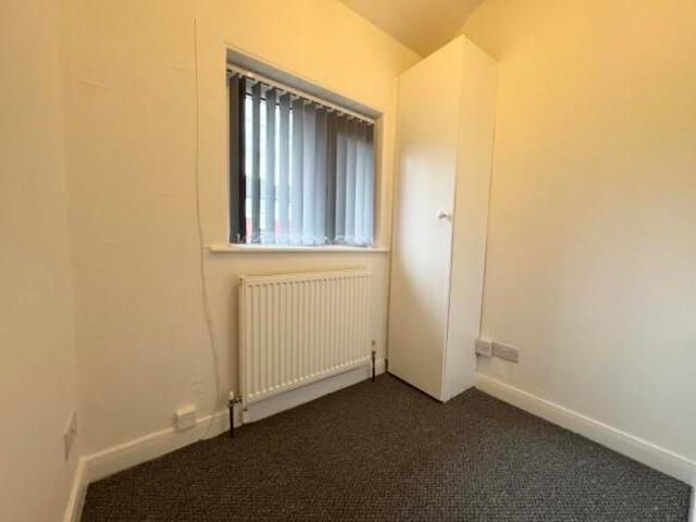 3 bedroom terraced house for rent in Burley Wood Crescent, LS4