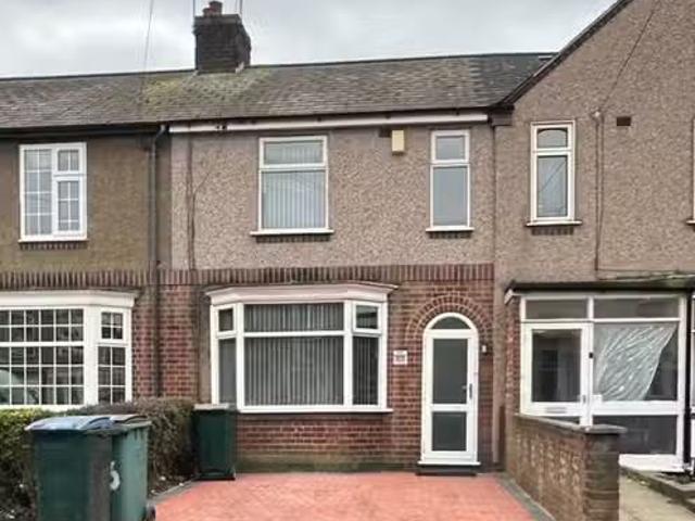 3 bedroom terraced house for rent in Burnaby Road, Radford, Co.