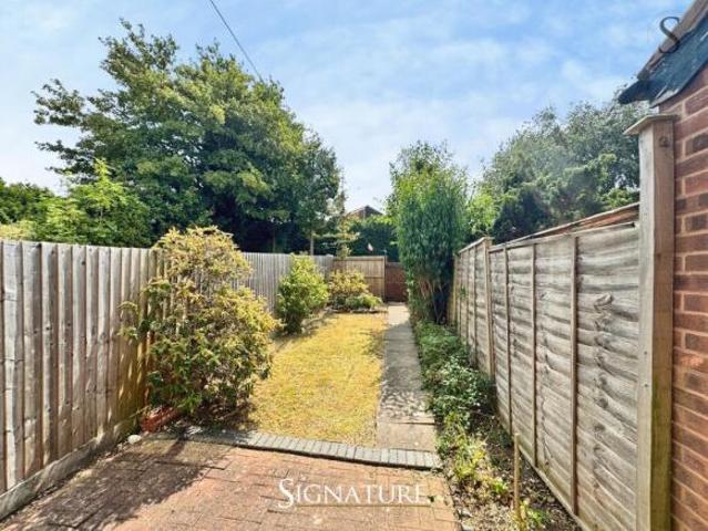 3 bedroom terraced house for rent in Burton Close, Oadby, LE2