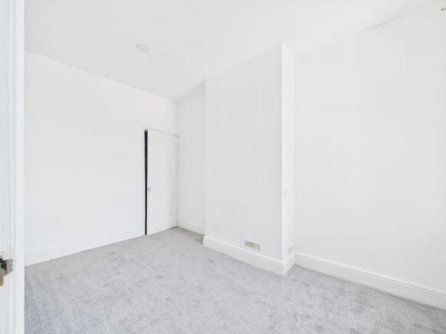 3 bedroom terraced house for rent in Goldenhill Road, Fenton, ST4