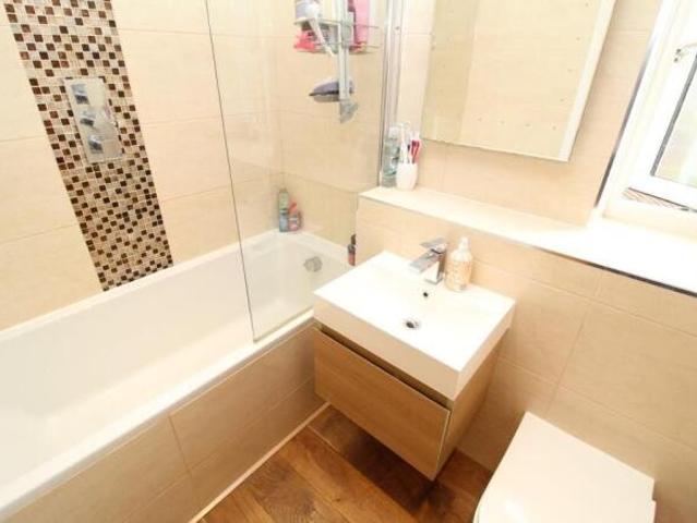 3 bedroom terraced house for rent in Goldenleas Drive, Bournemouth BH11