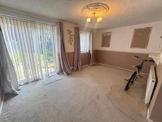 3 bedroom terraced house for rent in Goodrich Close, HULL, HU2