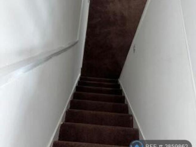 3 bedroom terraced house for rent in Gordon Road, Chatham, ME4