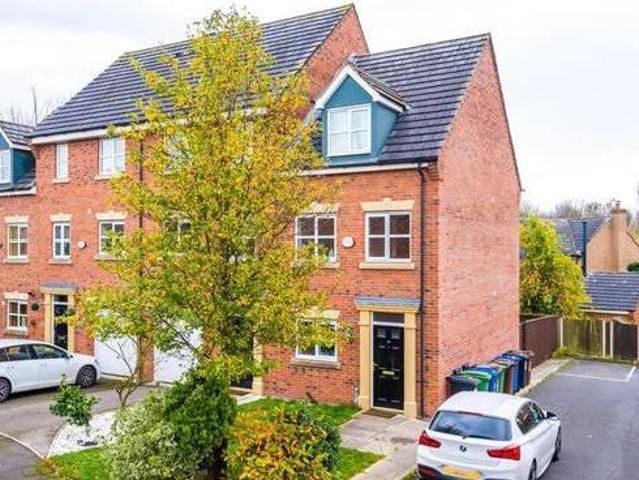 3 bedroom terraced house for rent in Gadfield Grove Atherton Greater Manchester M46