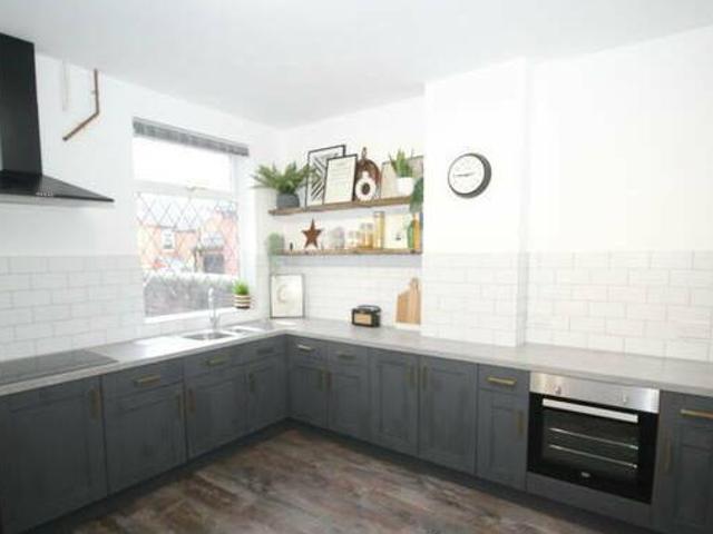 3 bedroom terraced house for rent in Garden Street Castleford WF10