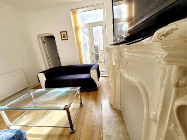 3 bedroom terraced house for rent in Gerald Road, Salford, M6