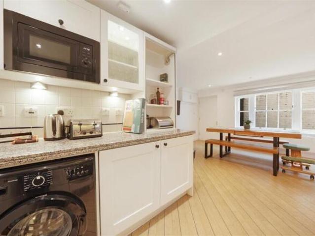 3 bedroom terraced house for rent in Gillingham Street, SW1V