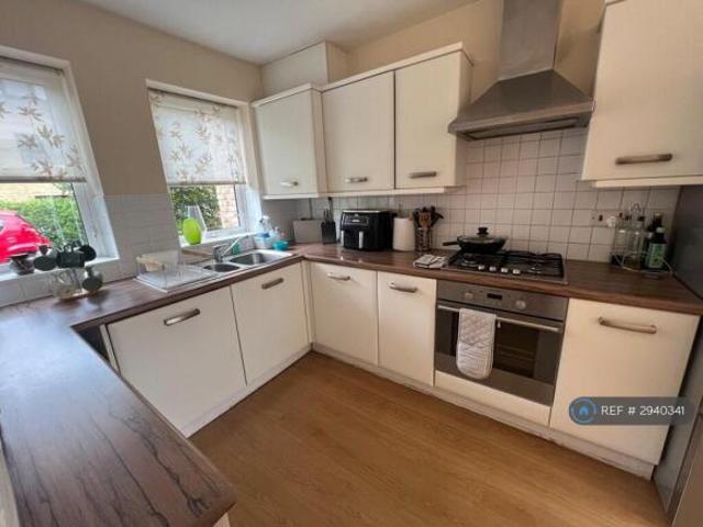 3 bedroom terraced house for rent in Gladeside, Cambridge, CB4